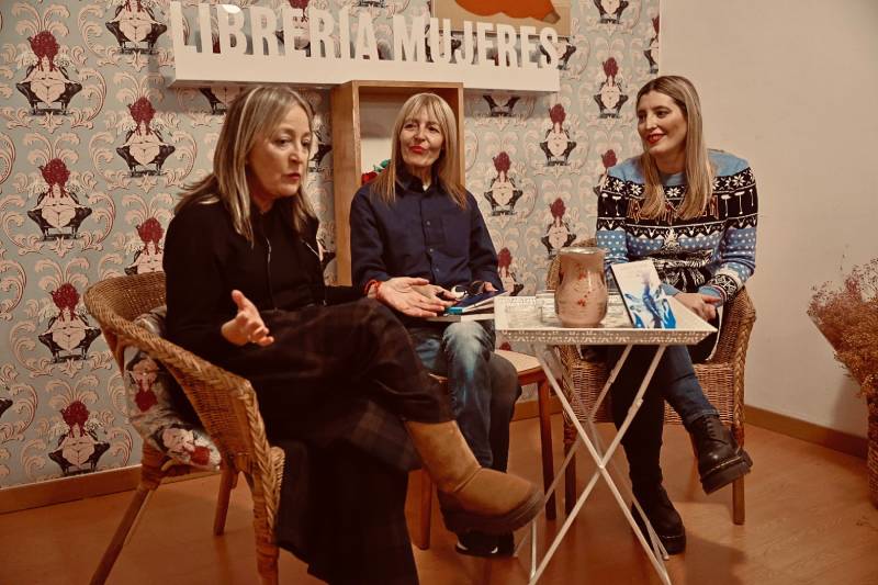 Aurora Beltrán, Amparo Llanos y Monty Peiró, mesa redonda: Sexo, drogas ...